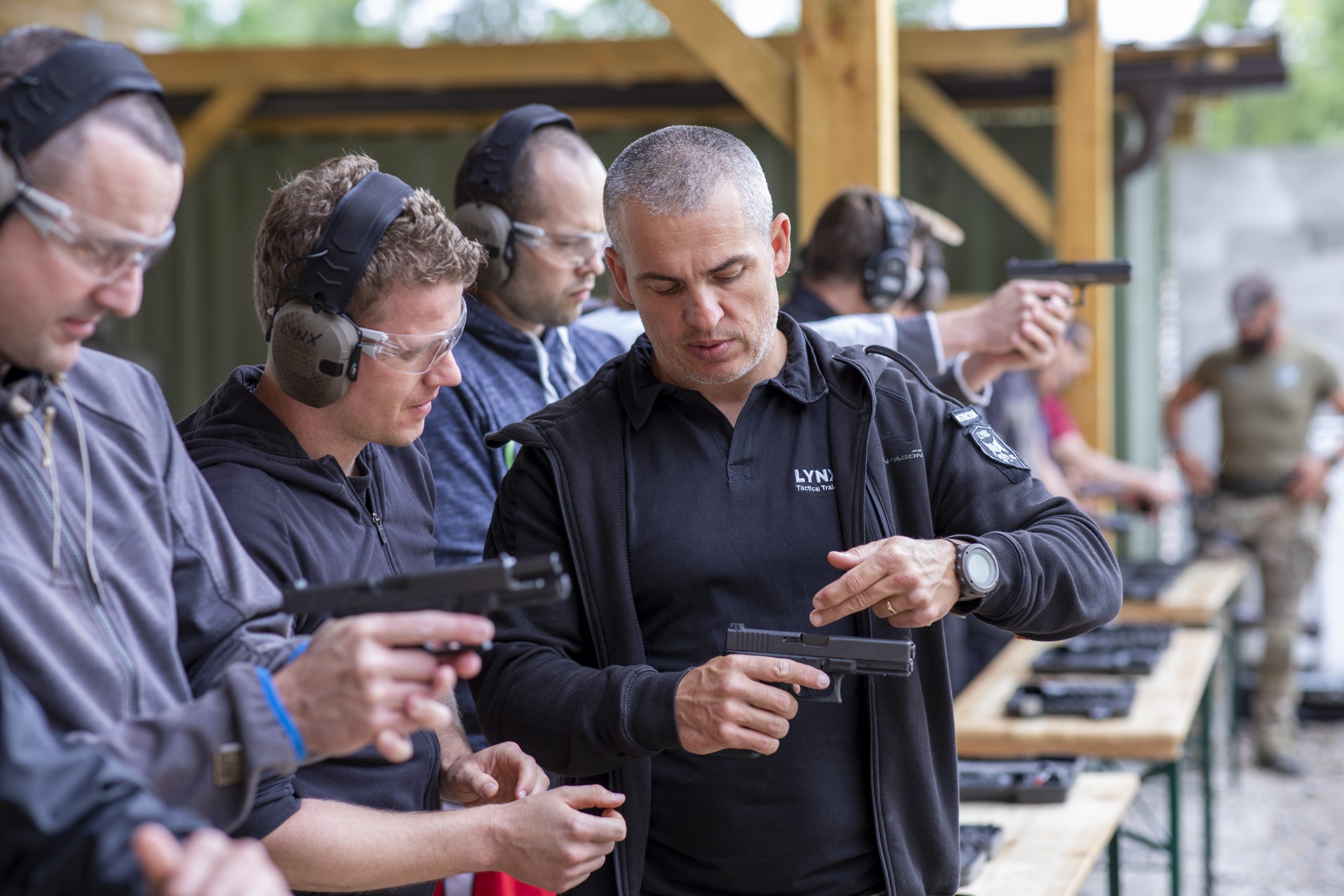 Safe weapon handlig - Theoretical exam | LYNX PRO